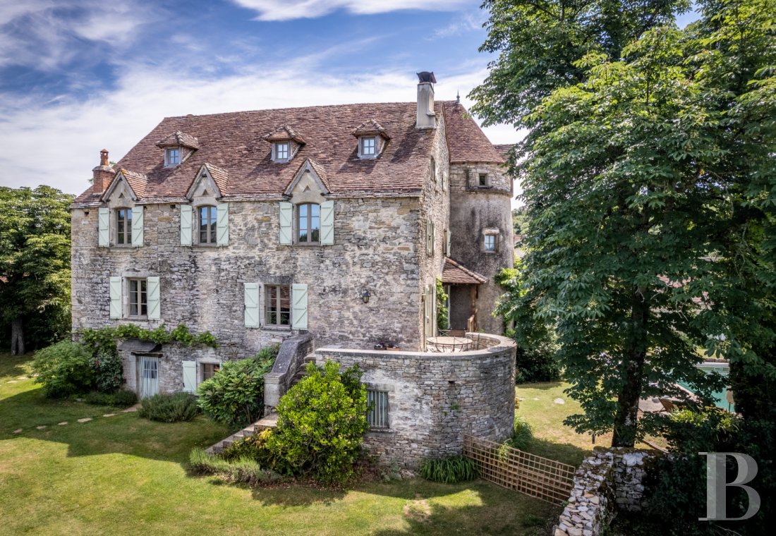 Château à vendre - Acheter une belle demeure en France - Appartement à ...