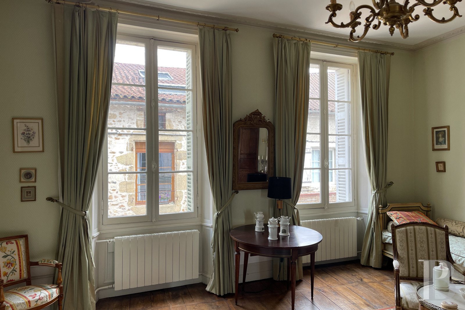 bien en ville à vendre Périgord vert Nontron